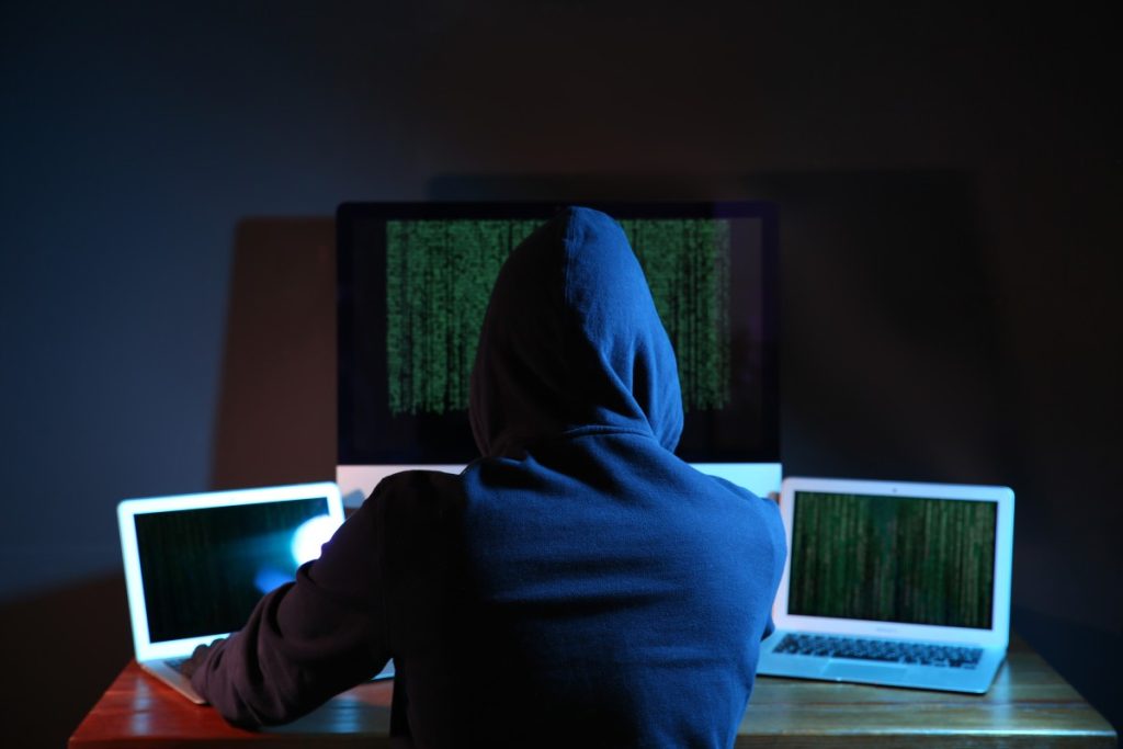 Benin: CNIN strikes a major blow, 56 alleged cybercriminals arrested