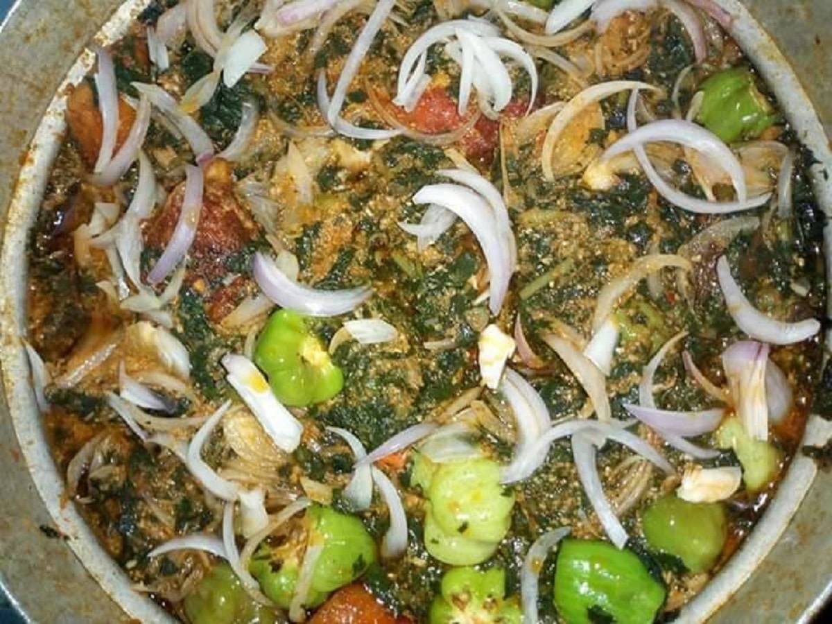 Cuisine: recette de sauce gboma 2 pièces (fromage et poisson) - BENIN ...