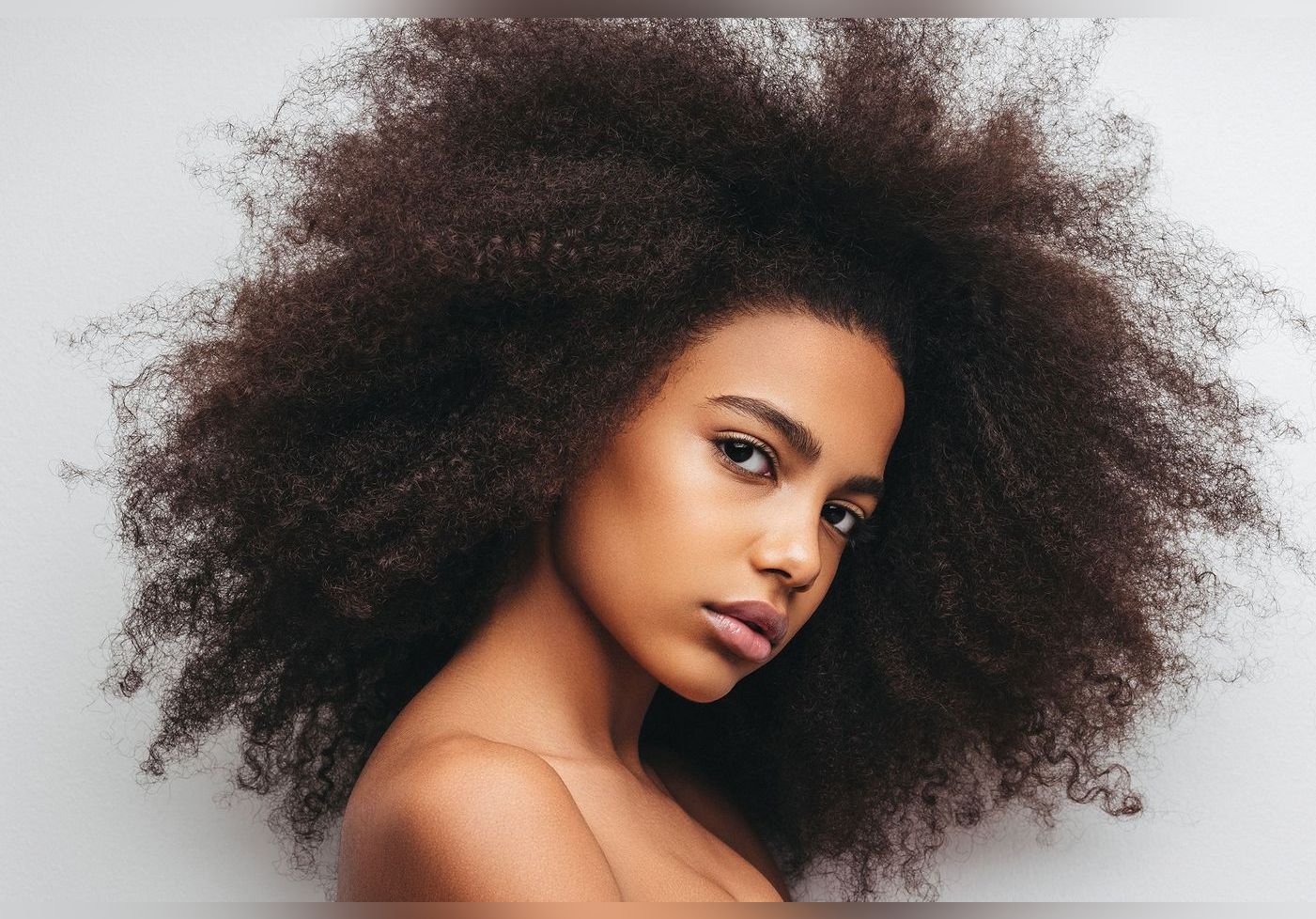 Soins capillaires: 04 astuces simples pour booster rapidement la pousse ...