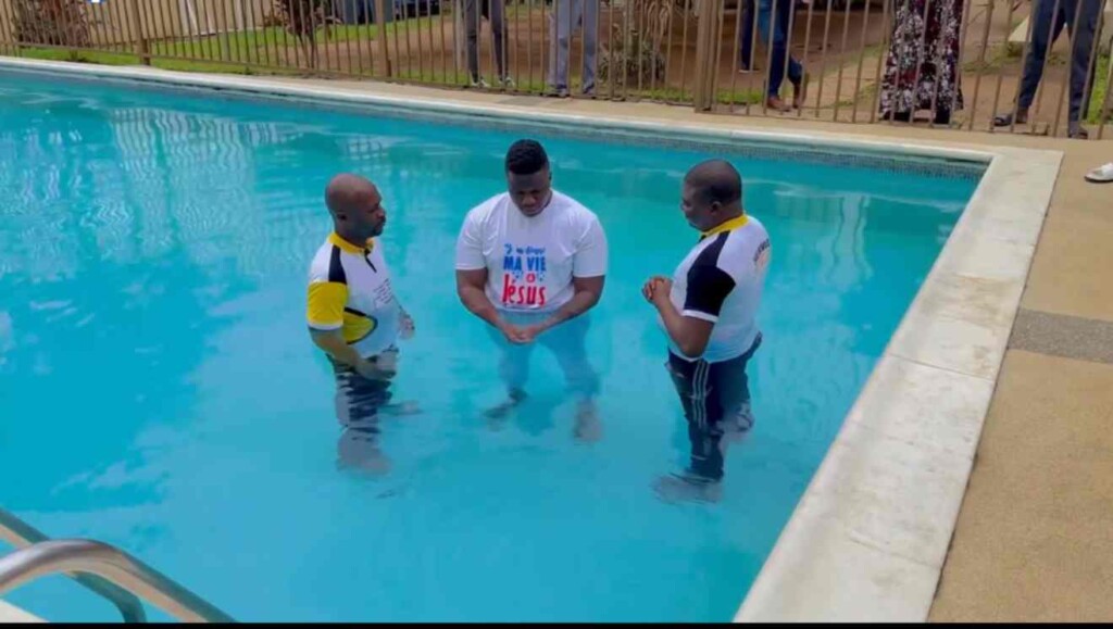 "Je dis oui au Seigneur", le chanteur Apoutchou National officiellement ...