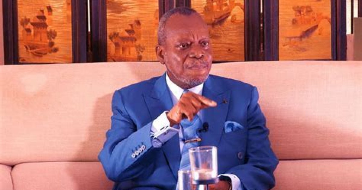 Putsch ou coup d’État: Robert Dossou nuance les événements du 7 ...