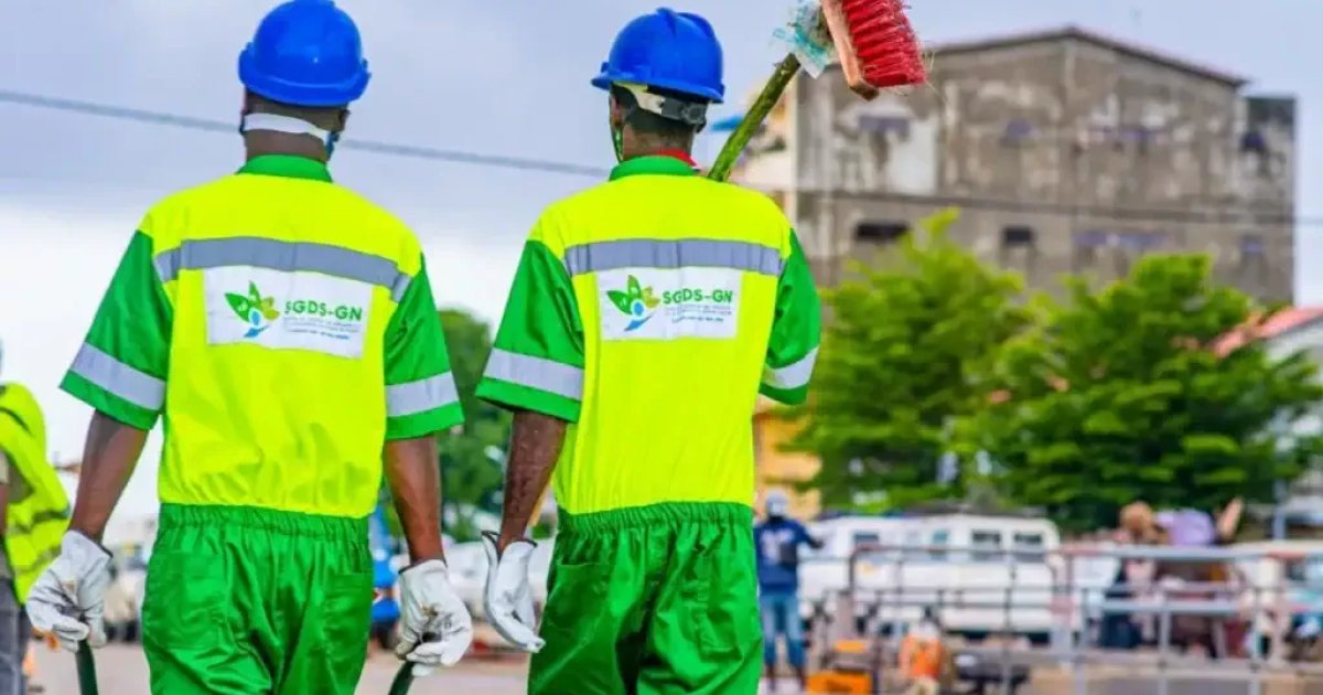 Bénin: distribution des factures d’enlèvement des ordures ménagères à ...
